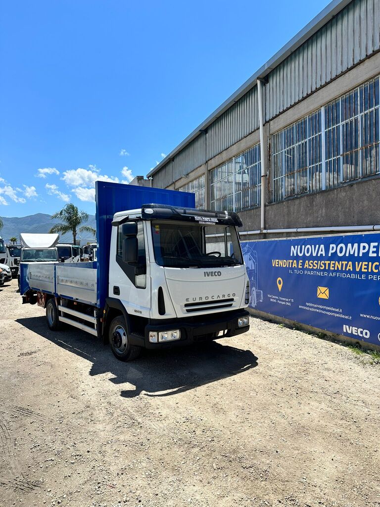 IVECO Eurocargo 70e15 kamion s ravnom platformom