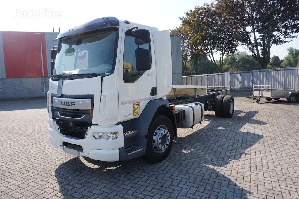 DAF LF 290 / ENGINE RUNNING / ONLY:101486 KM / LWDS / DEB / AUTOMATI kamion šasija nakon udesa