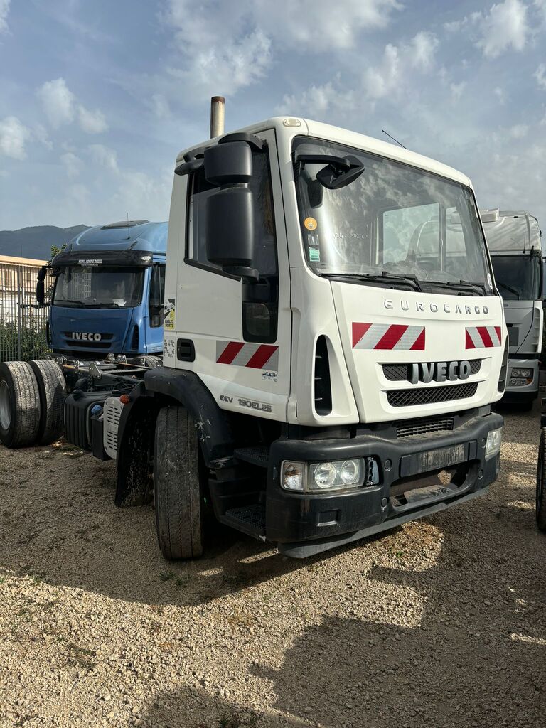 IVECO Eurocargo 180E25 kamion šasija