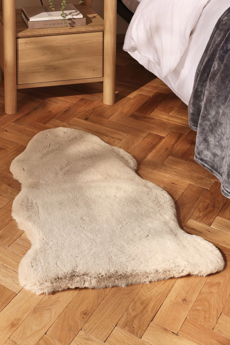 Light Natural Plush Faux Fur Rug