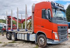 Volvo FH 13 500 mit Kran Loglift 120 S + Holzanhänger kamion za prevoz drva