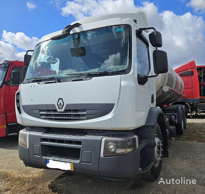 Renault Midlum autocisterna za mleko