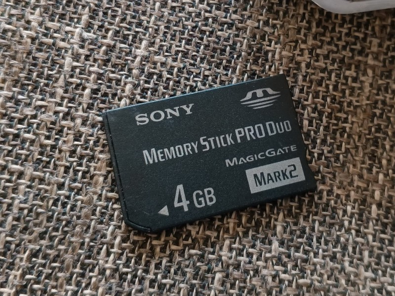 Memory Stick ProDuo 4Gb - Sony kartica