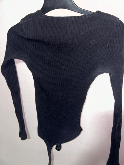 body sa V izrezom