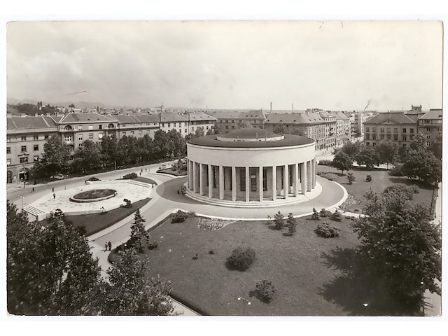 Zagreb - Trg žrtava fašizma - Foto Đ. Griesbach, Putnik