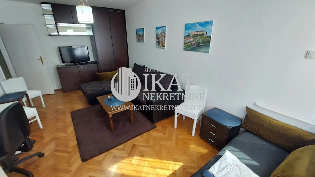 Izdavanje, trosoban stan, 54m², Palata Pravde, Beograd