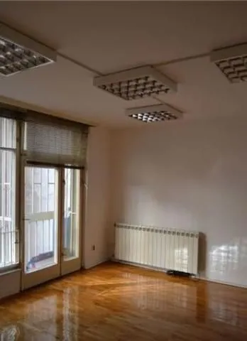 Izdavanje, poslovni prostor, 70m2, Vukov Spomenik, Zvezdara, Beograd