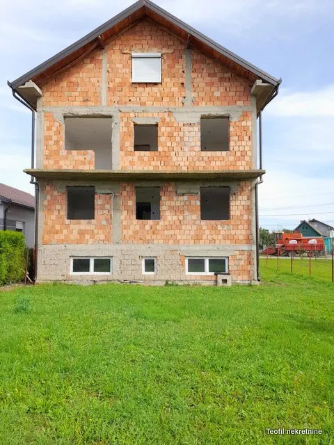 Prodaja, kuća, 400m2, Bečmen, Surčin, Beograd