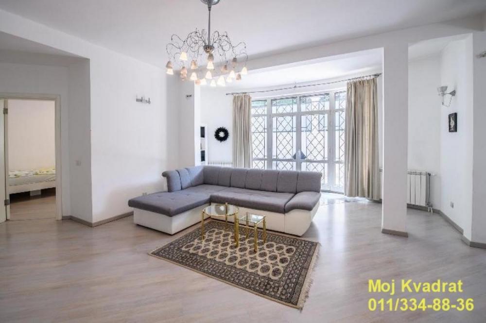 Trosoban stan za izdavanje, 118m2, 1.500€