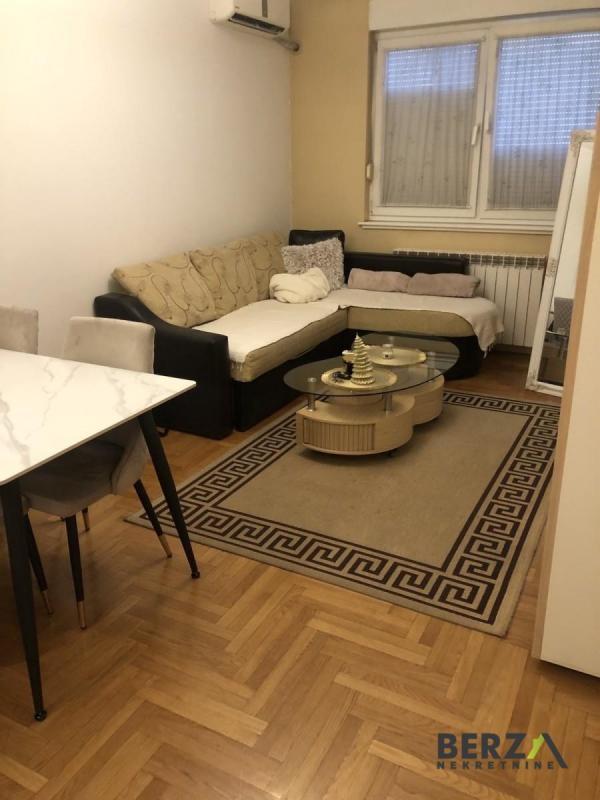 Jednoiposoban stan za izdavanje, 40m2, 500€