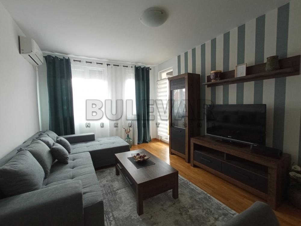 Žarka Đurića, Dvoiposoban stan za izdavanje, 62m2, 600€