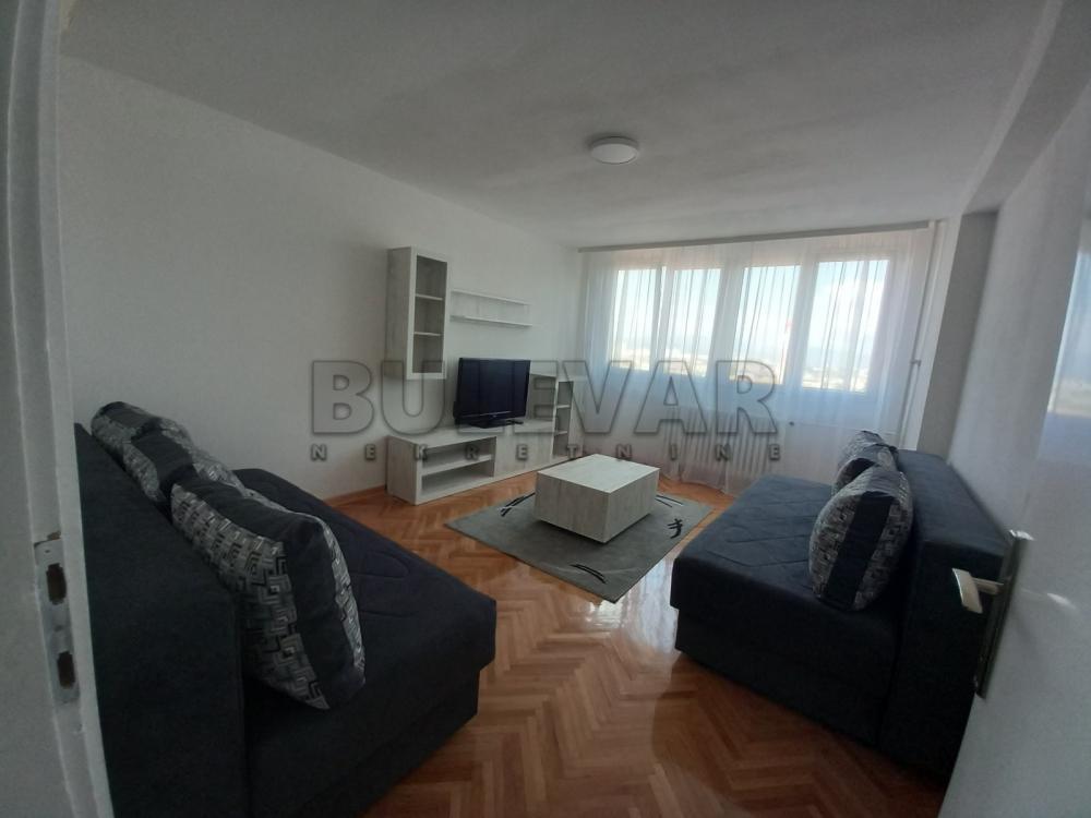 Čarnojevića, Trosoban stan za izdavanje, 68m2, 400€