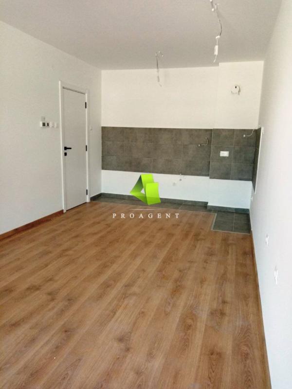 Dvoiposoban stan za izdavanje, 60m2, 350€