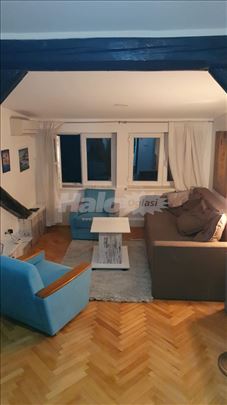 Garsonjera u centru / Loft in city center