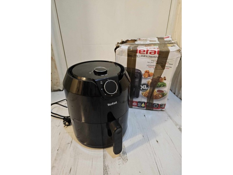 Tefal Airfryer XL friteza na vruc vazduh Nova sa ostece