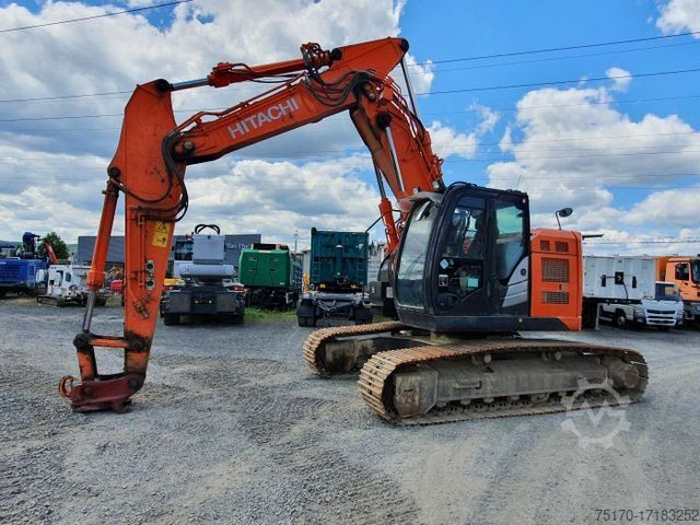 Bageri za puzanje
HITACHI ZX225USLC-5 / Verstellausleger / MS21