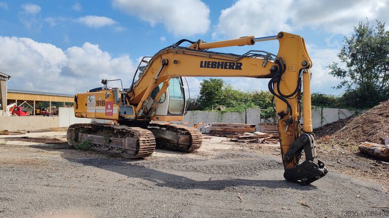 Bageri za puzanje
Liebherr R916 LC with 2 buckets