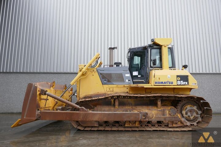 Mašina za ocenjivanje
Komatsu D85PX-15