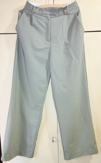 Zara pantalone širokih nogavica 38