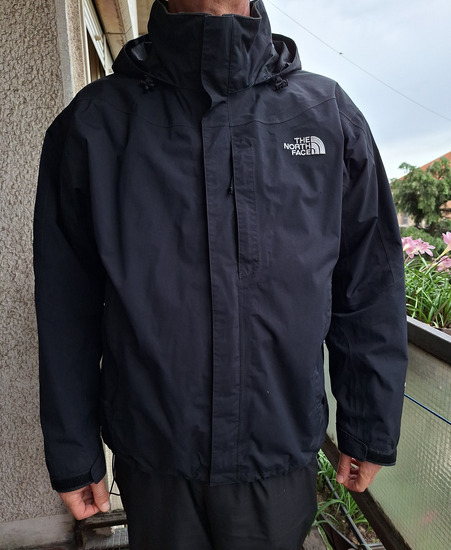 The North Face HyVent jakna vel. L Snizenje 7000