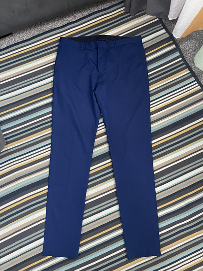 Zara muske poslovne pantalone 42 SNIZENO