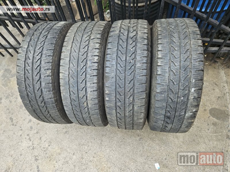 215-70-15C Goodyear Teretne gume za Kombi vozila