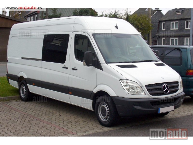 mercedes sprinter maska nova 2009 god.