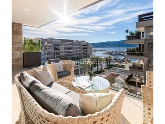 Jednosoban stan u Porto Montenegro rezidencija Elena
Površina stana 81 m2
Dnevni boravak s ku...