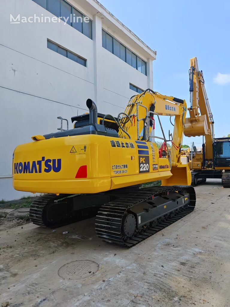 Komatsu PC220-8 bager guseničar