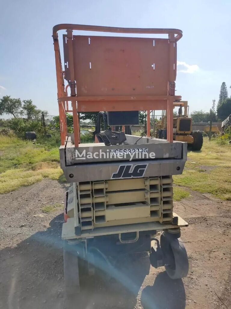 JLG 3246ES makazasta platforma