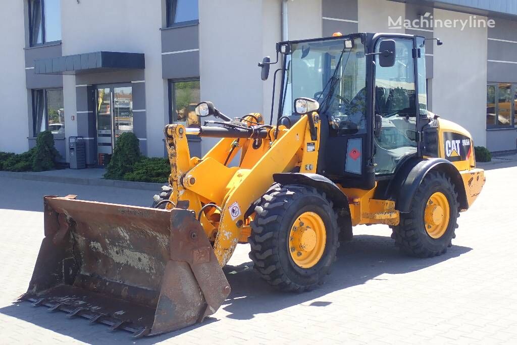 CAT 906 H prednji utovarivač