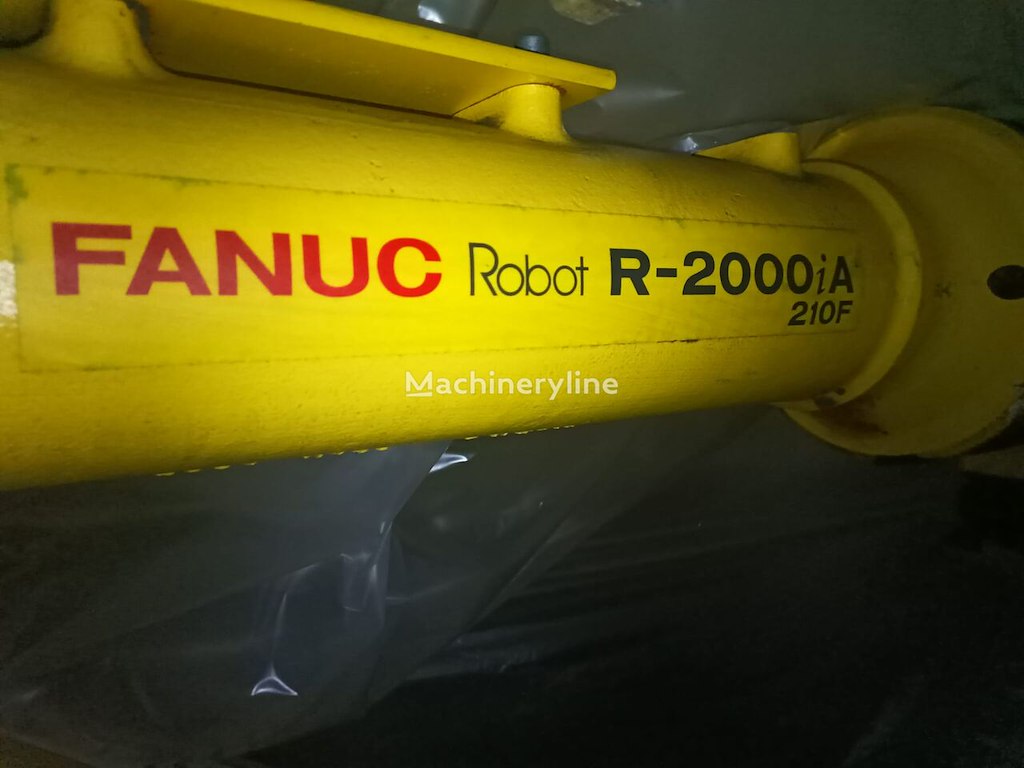 Fanuc R-2000iA/210F industrijski robot