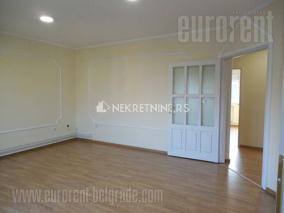 #26102, Izdavanje, P.P., CENTAR, 1200 EUR