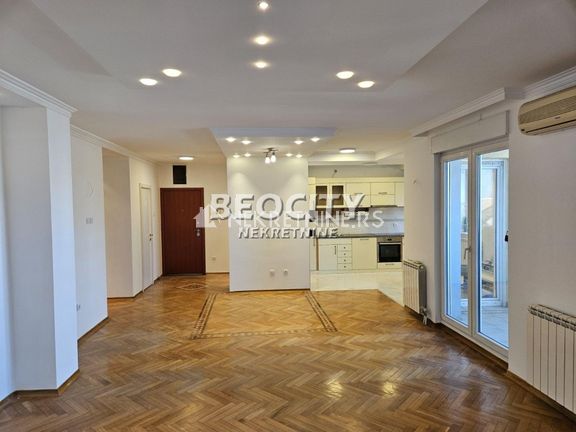 Novi Sad, Centar, Pavla Papa, 3.0, 120m2, 1000EUR