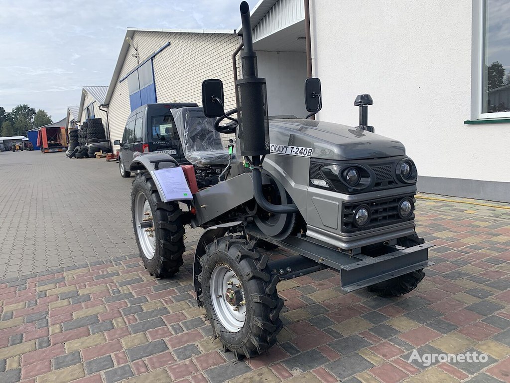 Novi Yanmar Skaut T-240 traktor točkaš