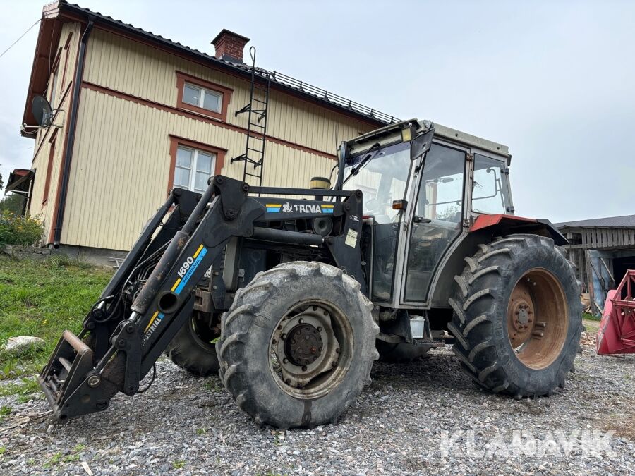 Prodaje se Massey Ferguson 375 traktor točkaš na aukciji