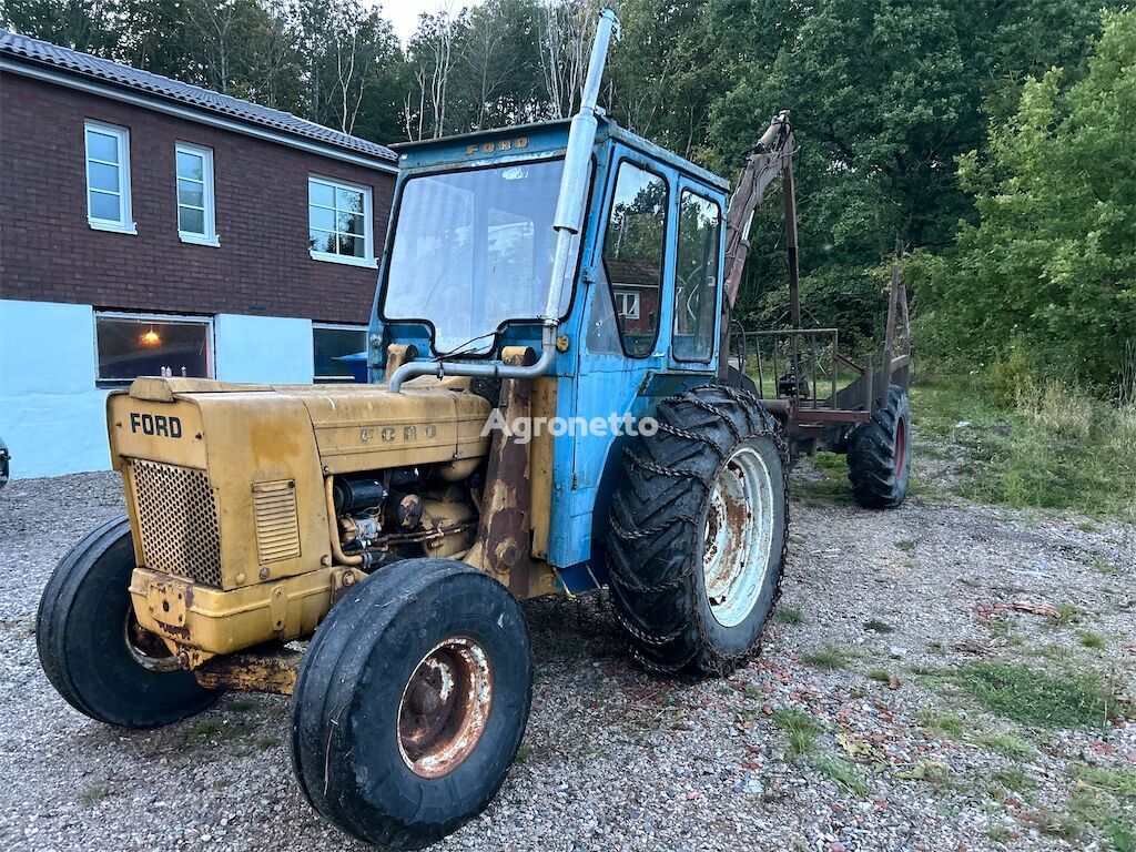 Prodaje se Ford B113974 traktor točkaš na aukciji