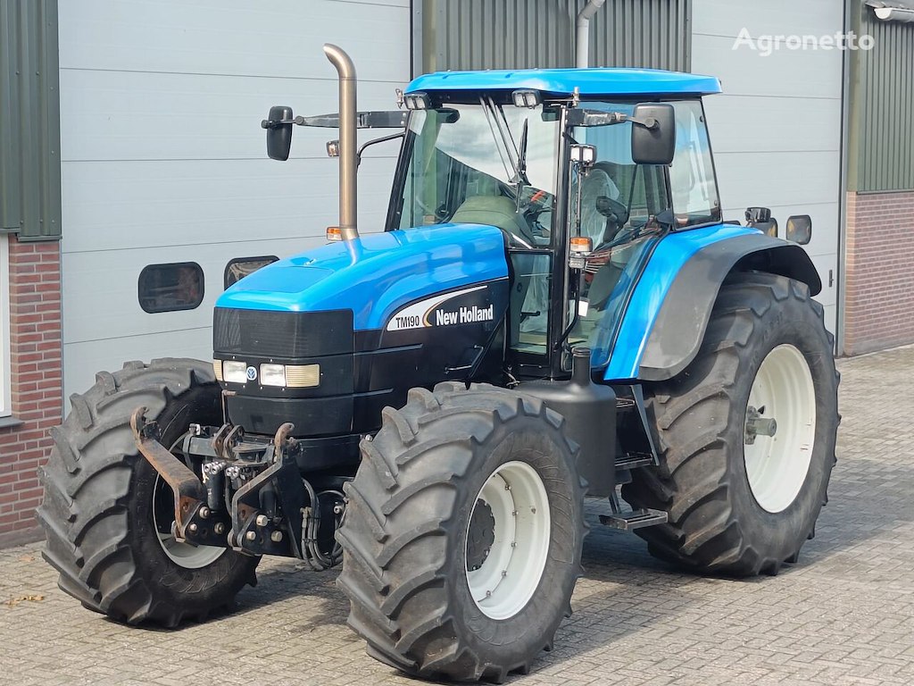 New Holland TM190 Powershift traktor točkaš