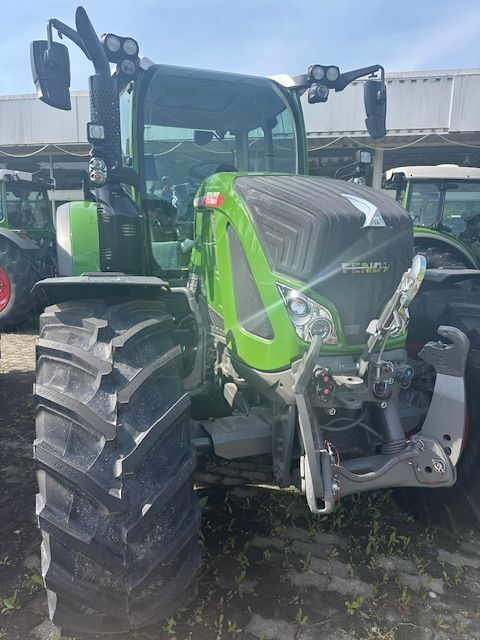 Fendt 714 Vario Profi traktor točkaš