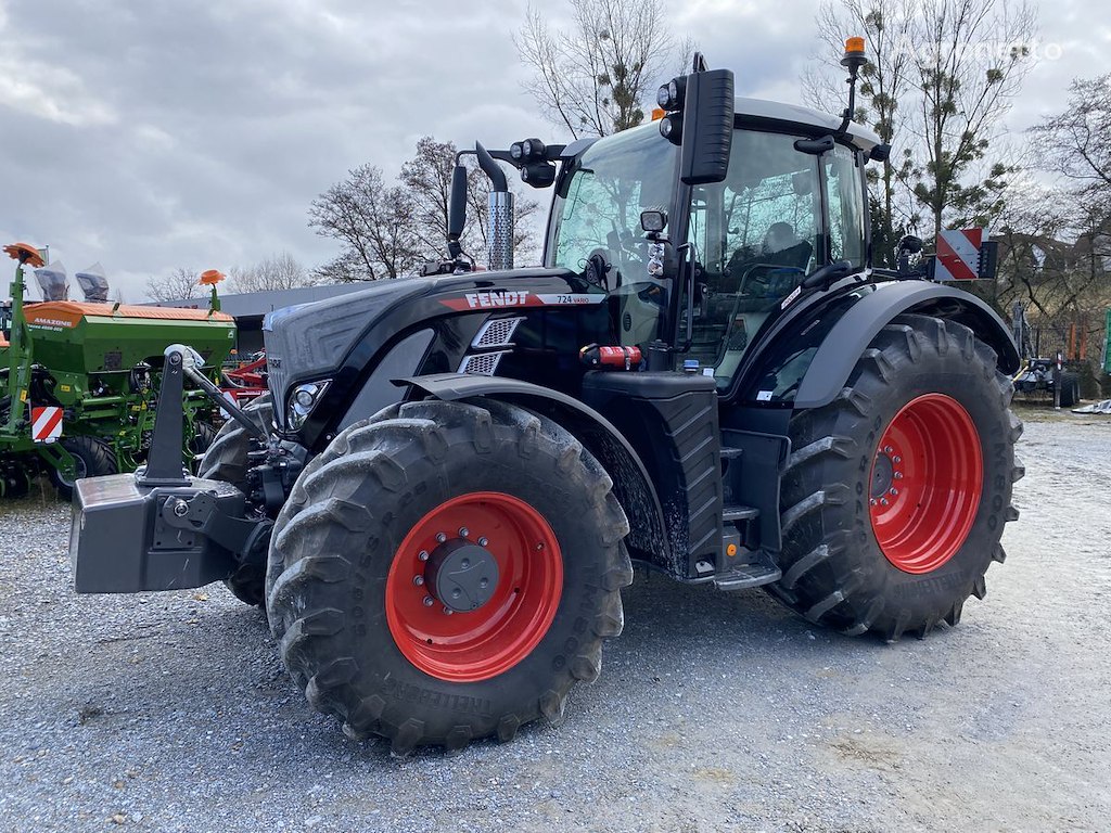 Fendt 724 Vario traktor točkaš