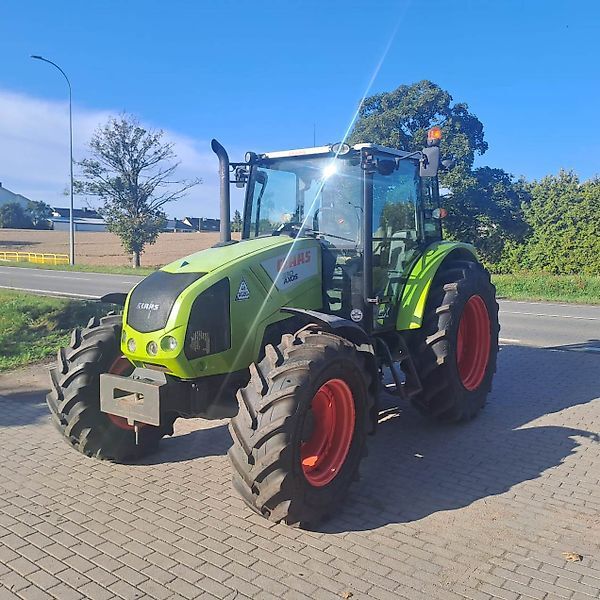 Claas AXOS 330 traktor točkaš