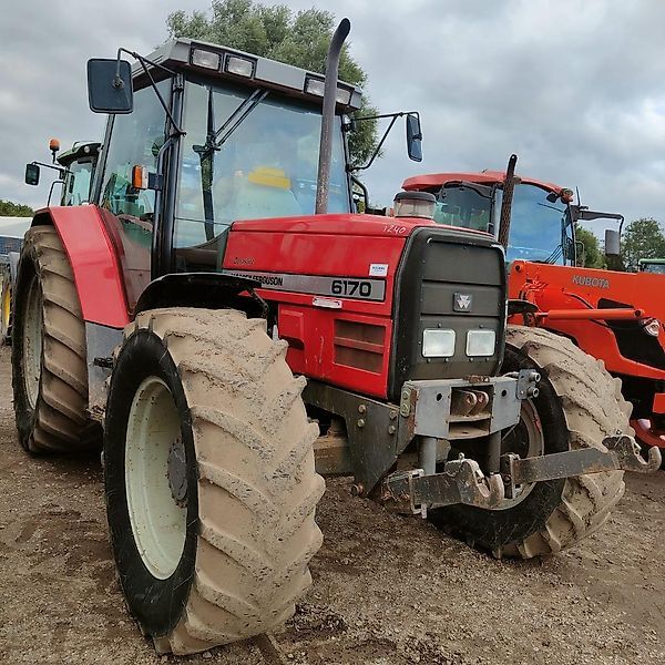 Massey Ferguson 6170 traktor točkaš