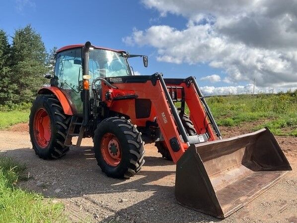 Kubota M126GX traktor točkaš