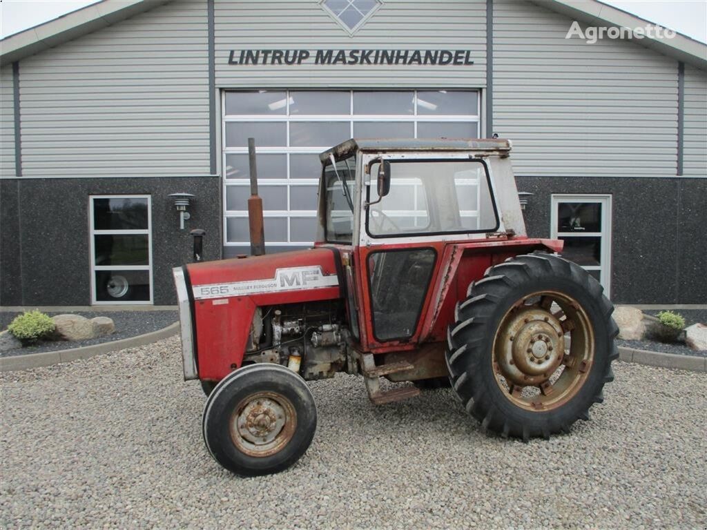 Massey Ferguson 565 traktor točkaš