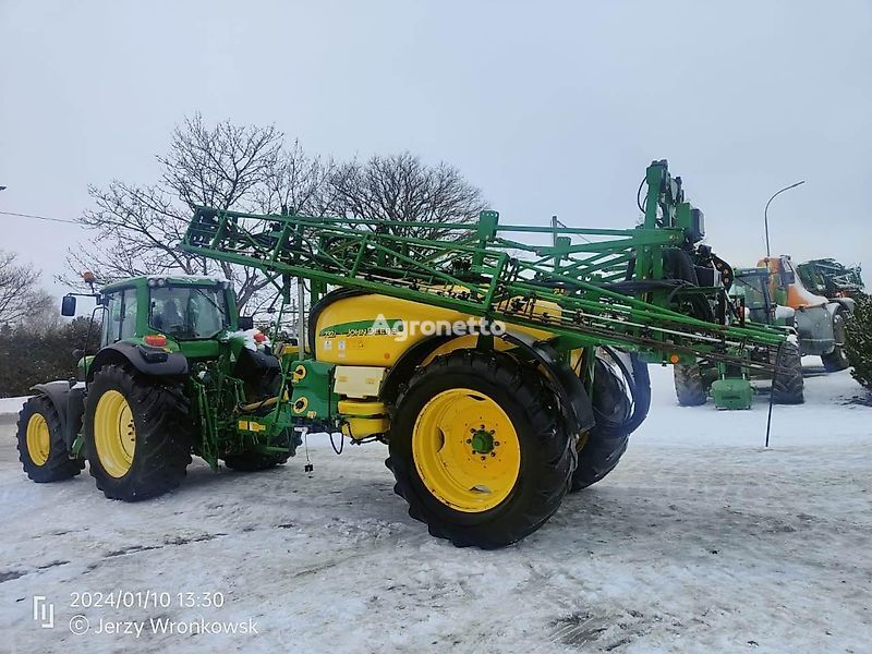 John Deere 732i vučena prskalica