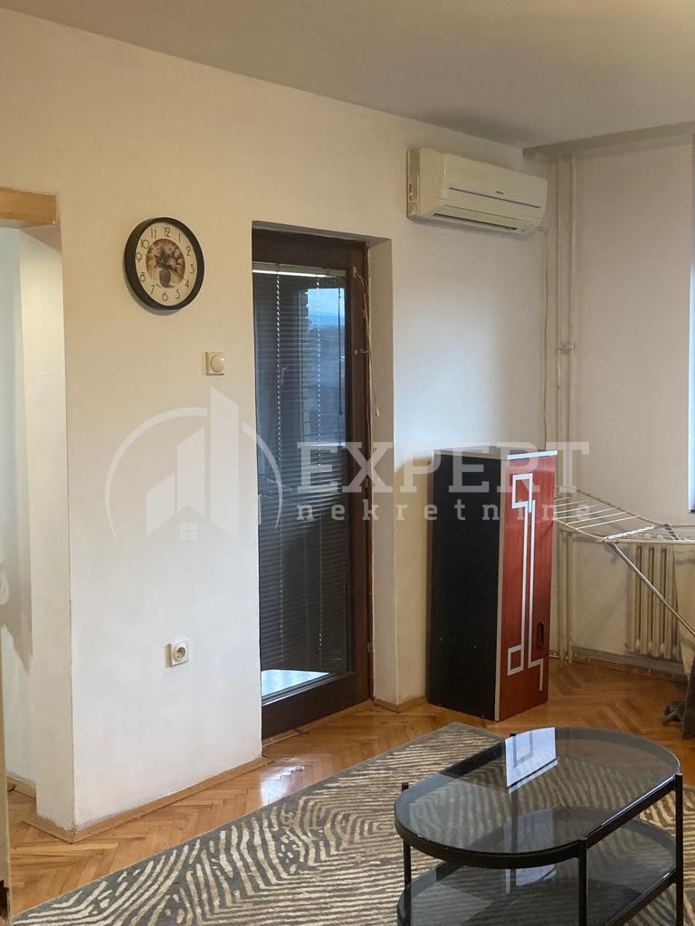 Dvosoban stan, 65 m2, Park Svetog Save, Bulevar Nemanjića ID: i-08905