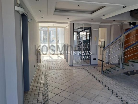 Vračar, Pravni fakultet, Kumanovska , 5.0, 167m2, 499000 EUR