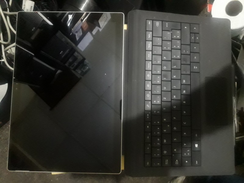 Surface 128gb 067148250453 sa tastaturom