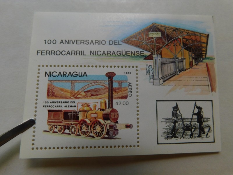 ** NICARAGUA AEREO 1985 BLOK **