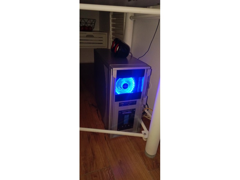 Antec Cabinet Silver 8GB/500GB